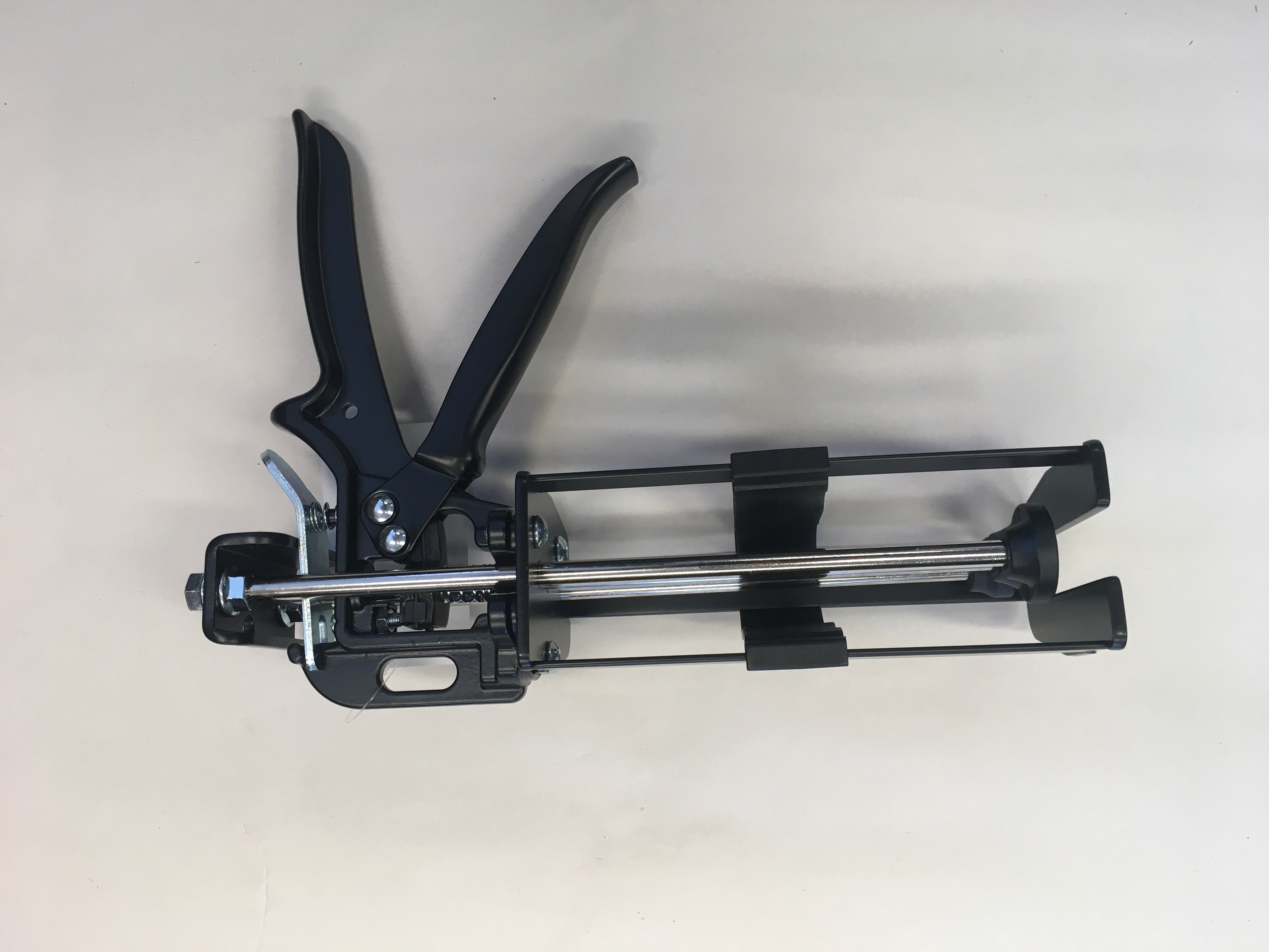 Moo Glue Applicator Gun – Tyndale Vets